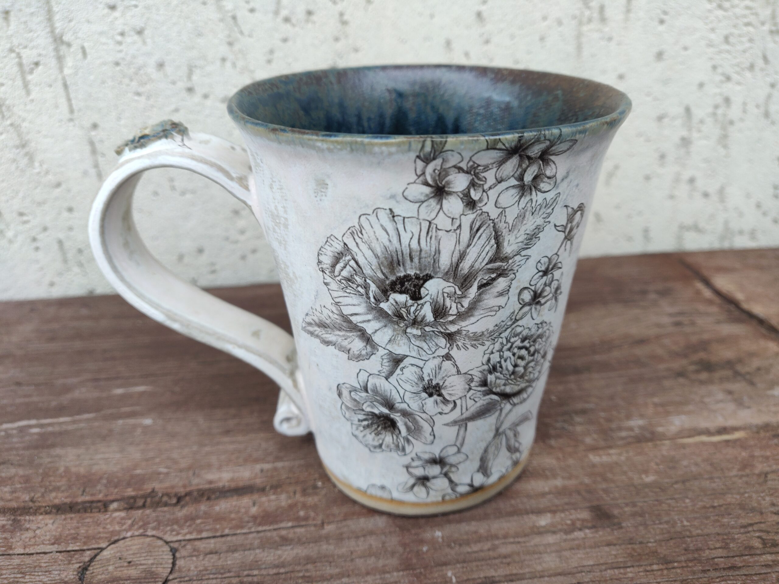 Must-valge tass - Tassimeister