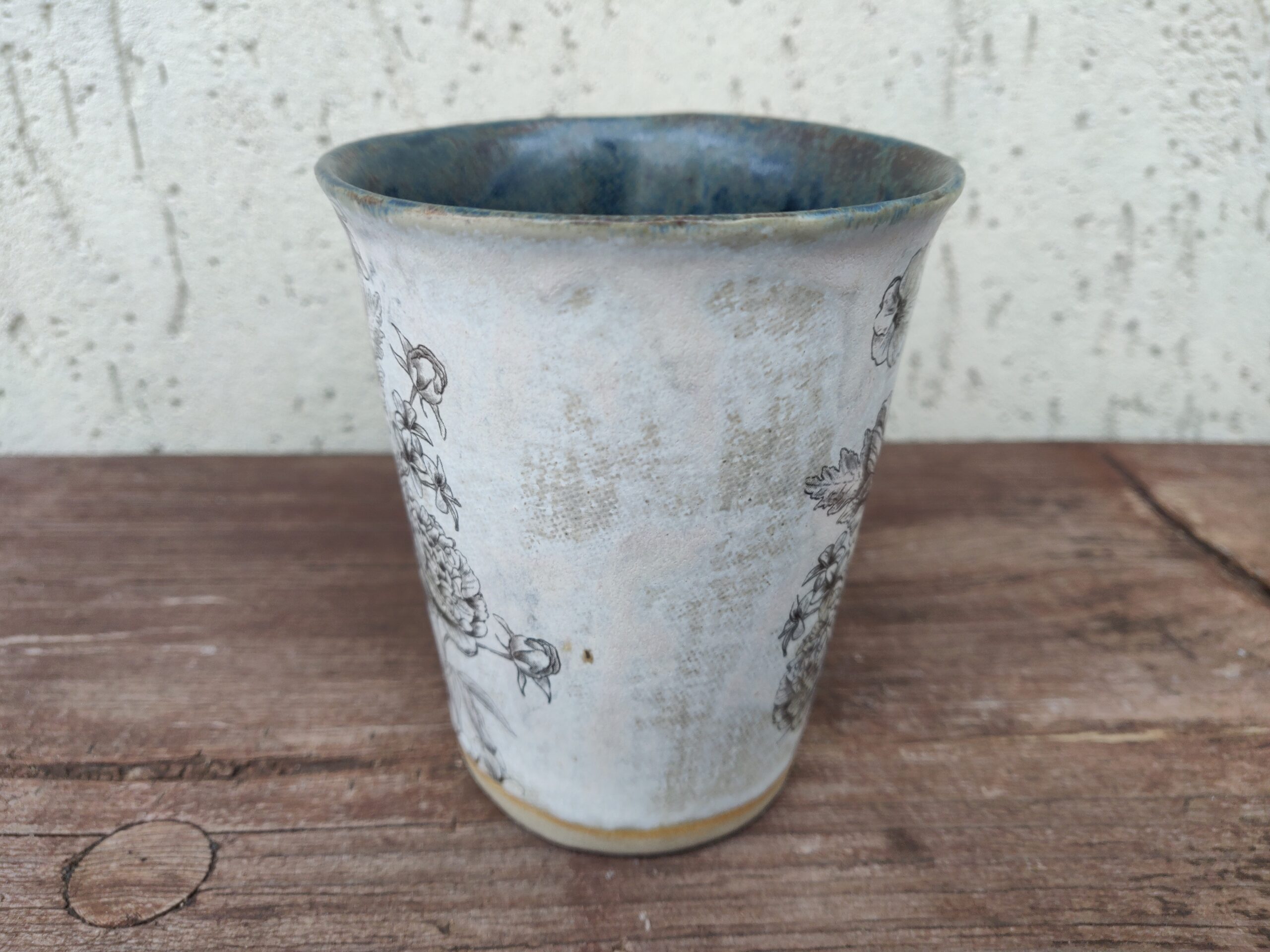 Must-valge tass - Tassimeister